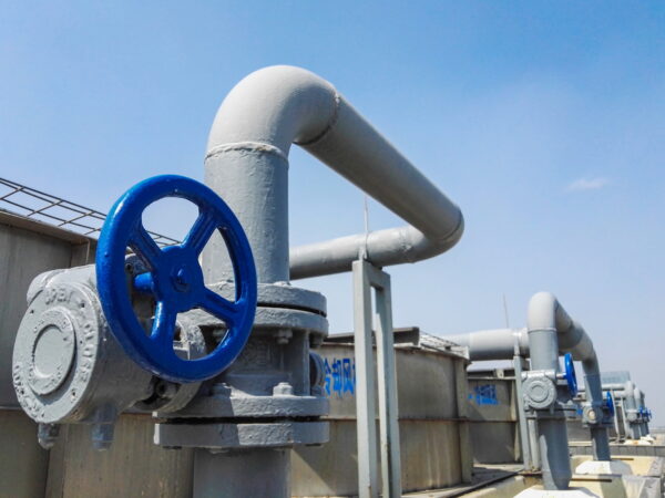 Pipe Chocks: What are They and How They Work? - LPS